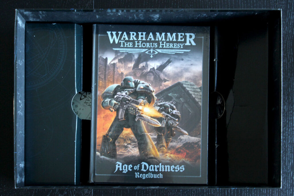 Horus Heresy – Age of Darkness Unboxing « chaosbunker.de