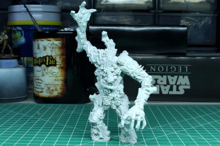 HarrowHyrst – Treeman and Griffin « chaosbunker.de