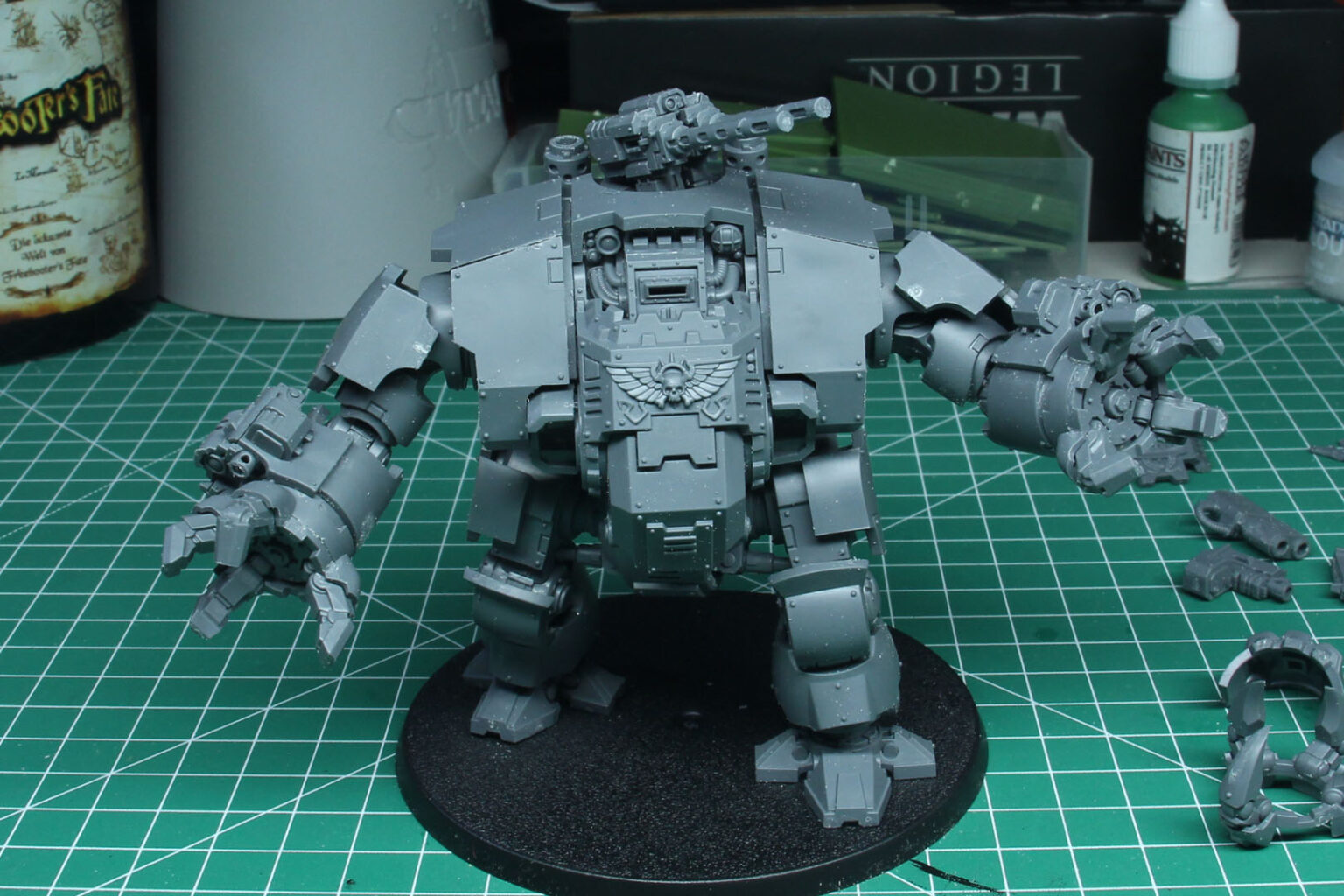 Warhammer 40,000 – Space Marine Brutalis Dreadnought « chaosbunker.de