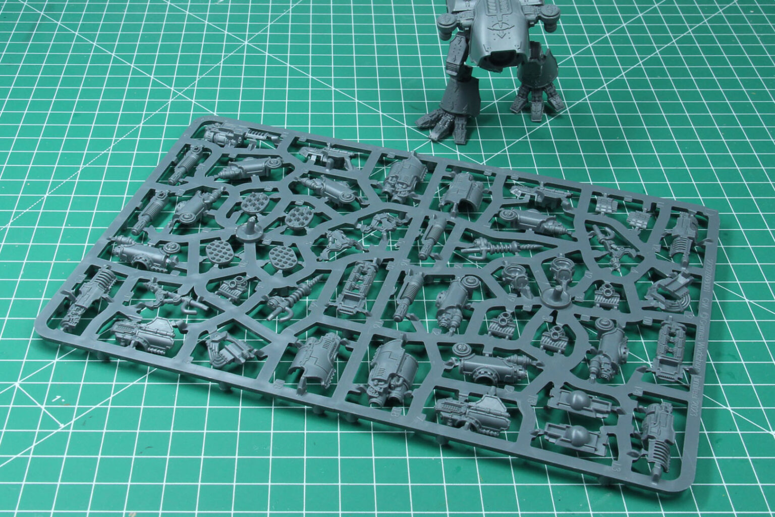 Legions Imperialis – Warhound Scout Titan « chaosbunker.de