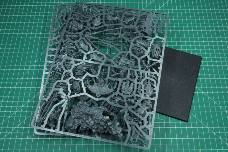 Warhammer The Old World – Tomb King of Khemri High Priest on Necrolith ...