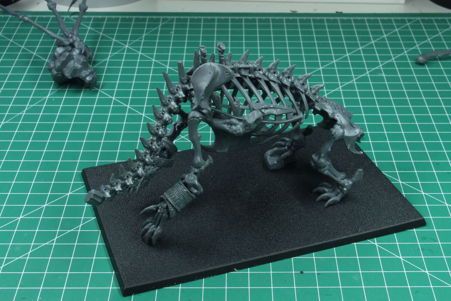 Warhammer The Old World – Tomb King of Khemri High Priest on Necrolith ...