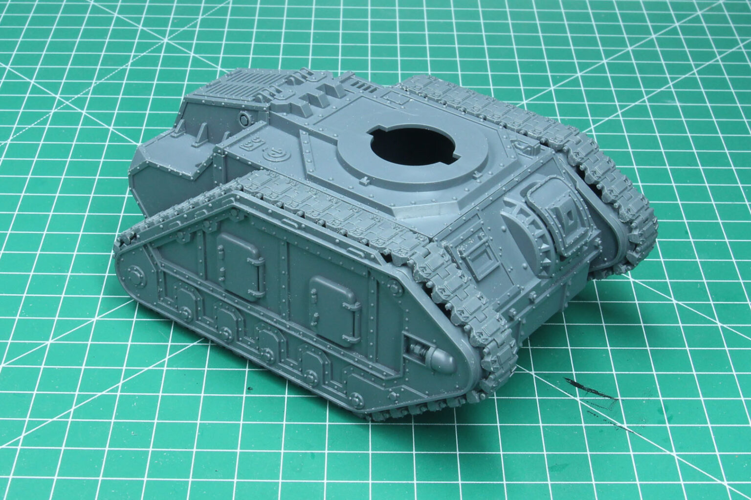 Horus Heresy – Solar Auxilia Leman Russ Strike Tank « chaosbunker.de
