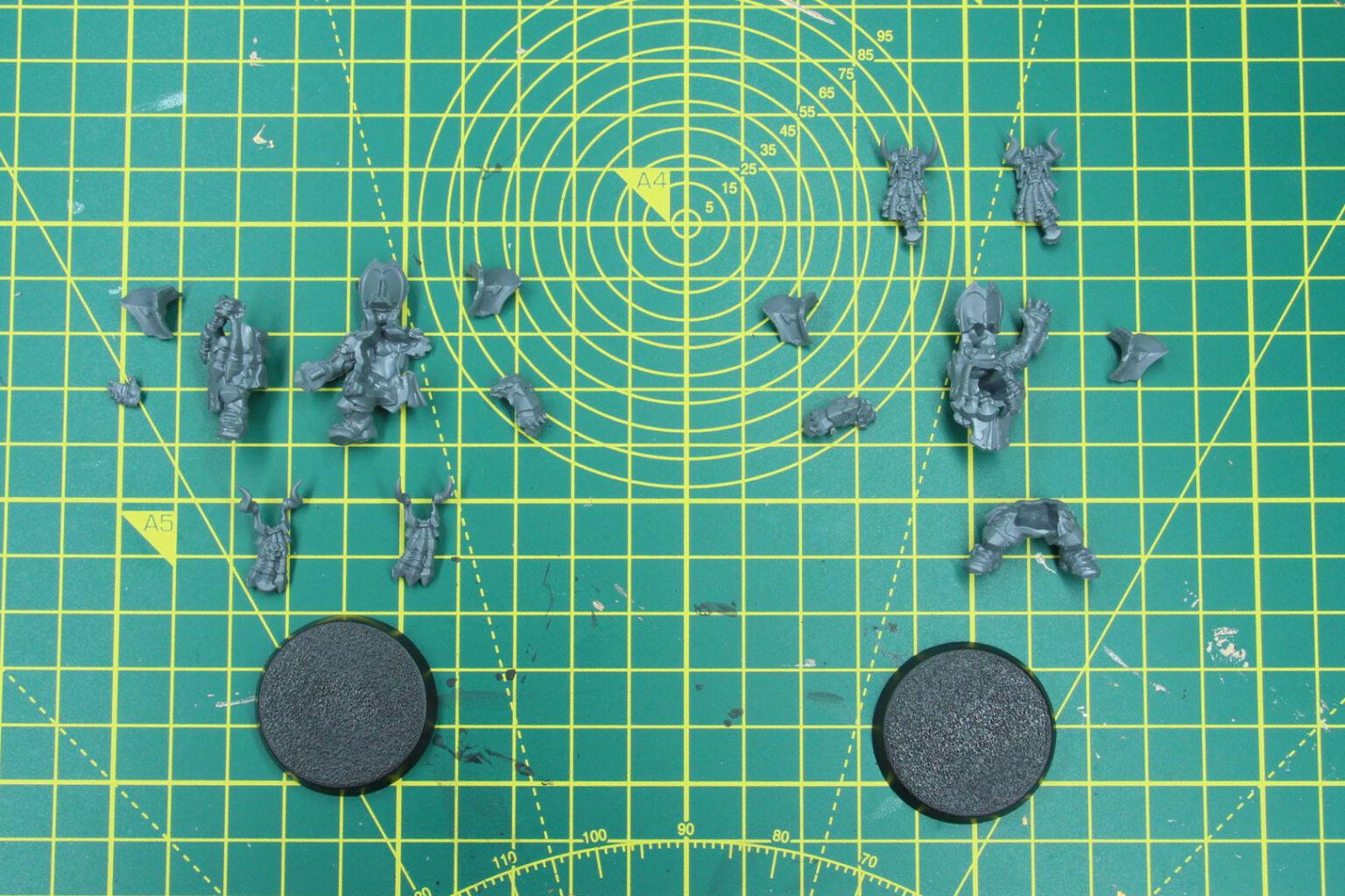 Blood Bowl – Chaos Dwarf The Zharr-Naggrund Ziggurats « chaosbunker.de