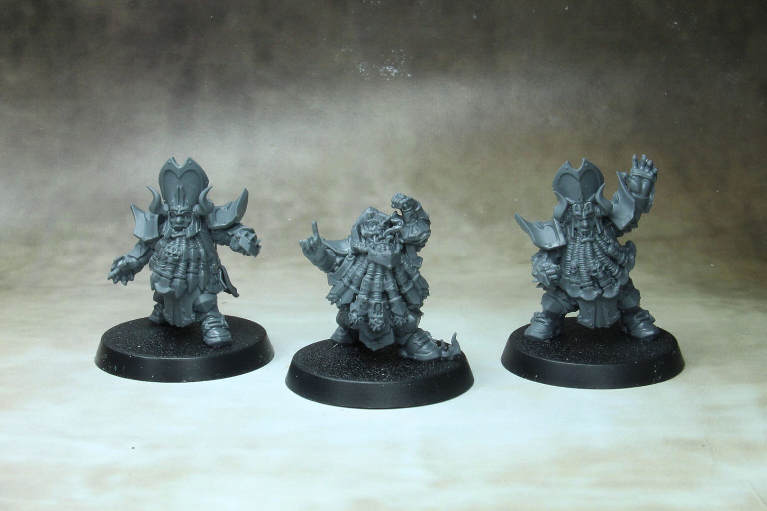 Blood Bowl – Chaos Dwarf The Zharr-Naggrund Ziggurats « chaosbunker.de