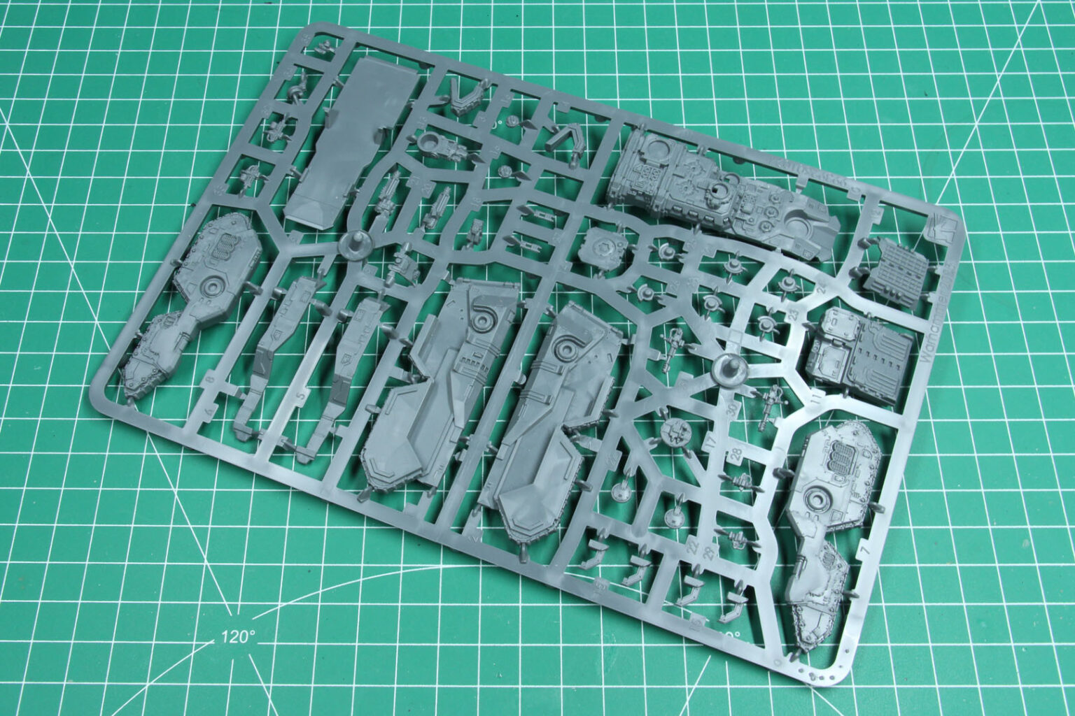 Legions Imperialis – Mastodon Super-Heavy Assault Transport ...