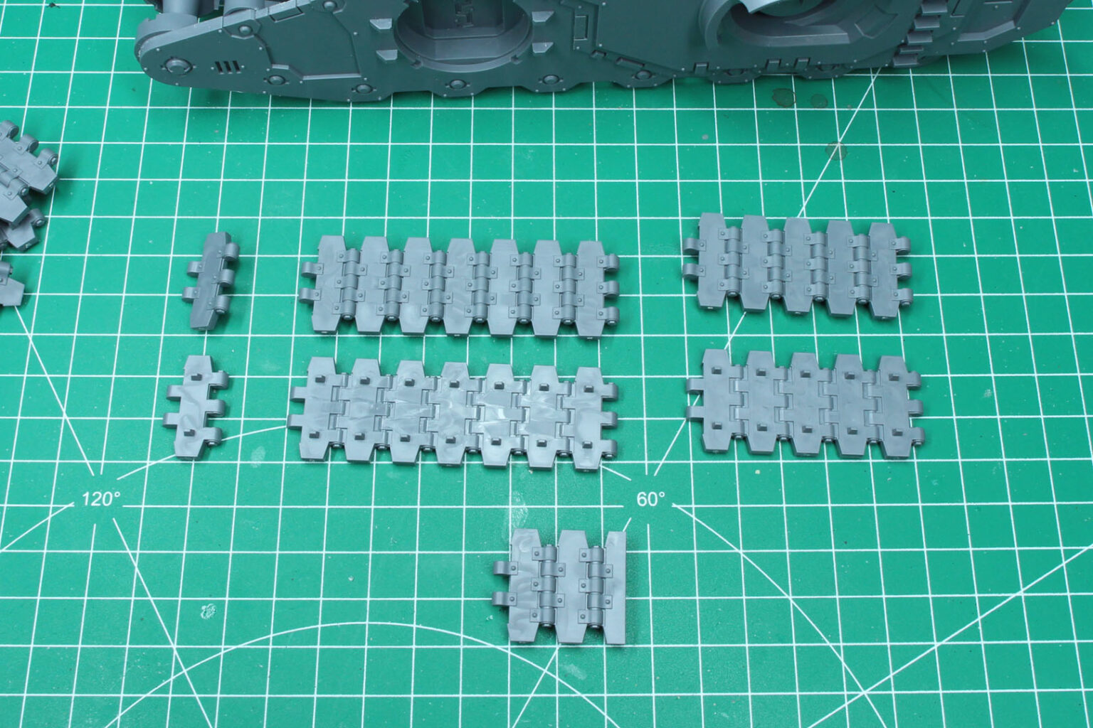 Horus Heresy – Legiones Astartes Fellblade Super-Heavy Battle Tank ...